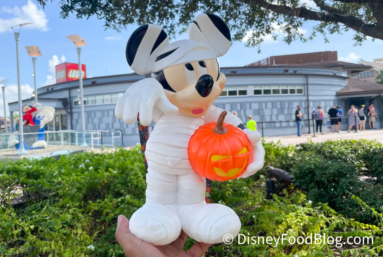 FULL LIST of Halfway to Halloween Treats Coming SOON to Disney Parks ...