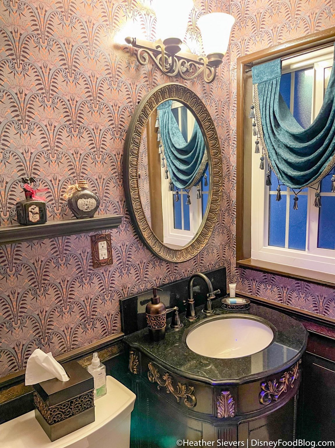PHOTOS: The Closest You'll EVER Get to Staying the Night INSIDE Disney ...