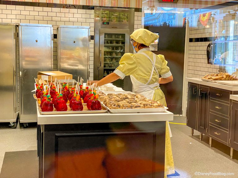 Hold Up. Disney Pastry Chefs Make HOW MANY Treats Every Day? 😮 | the ...