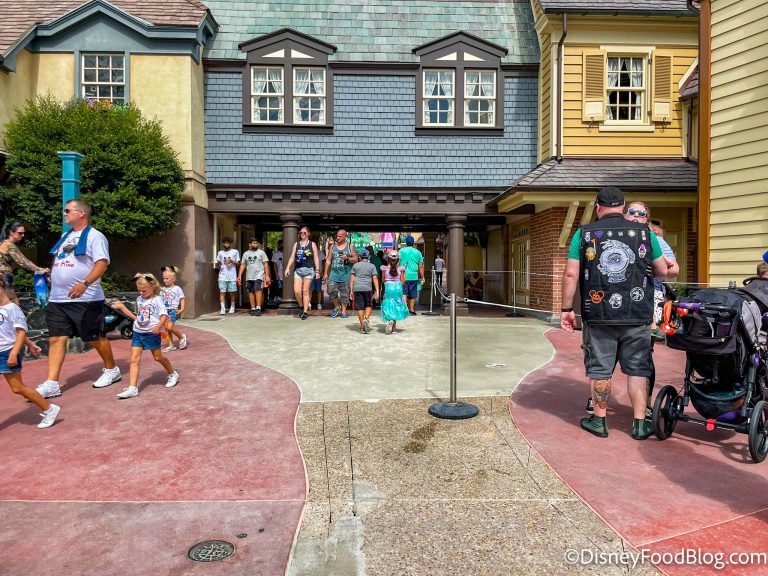 Disney Fans Are Sharing the Park "Myths" They Believed for Way Too Long ...