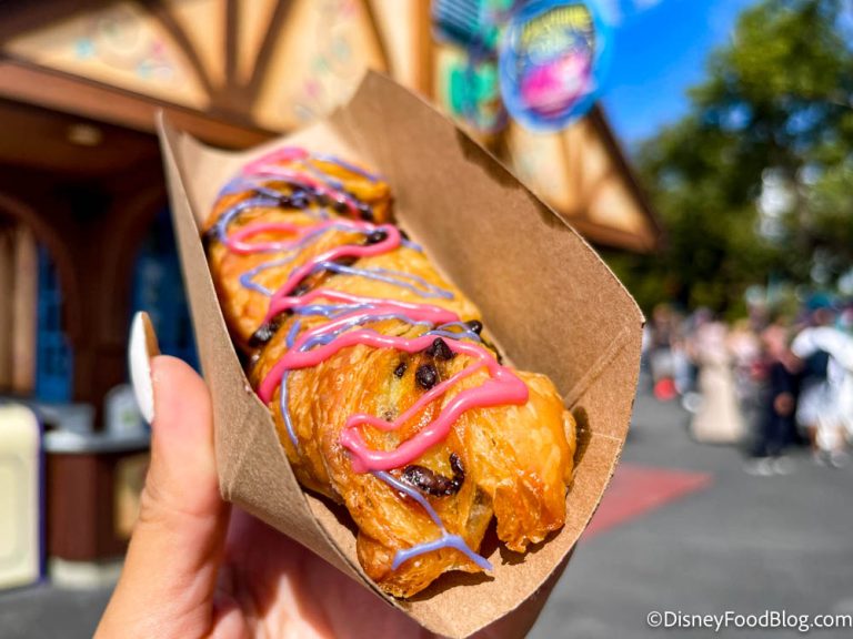 15 NON-NEGOTIABLE Disney World Snacks | the disney food blog