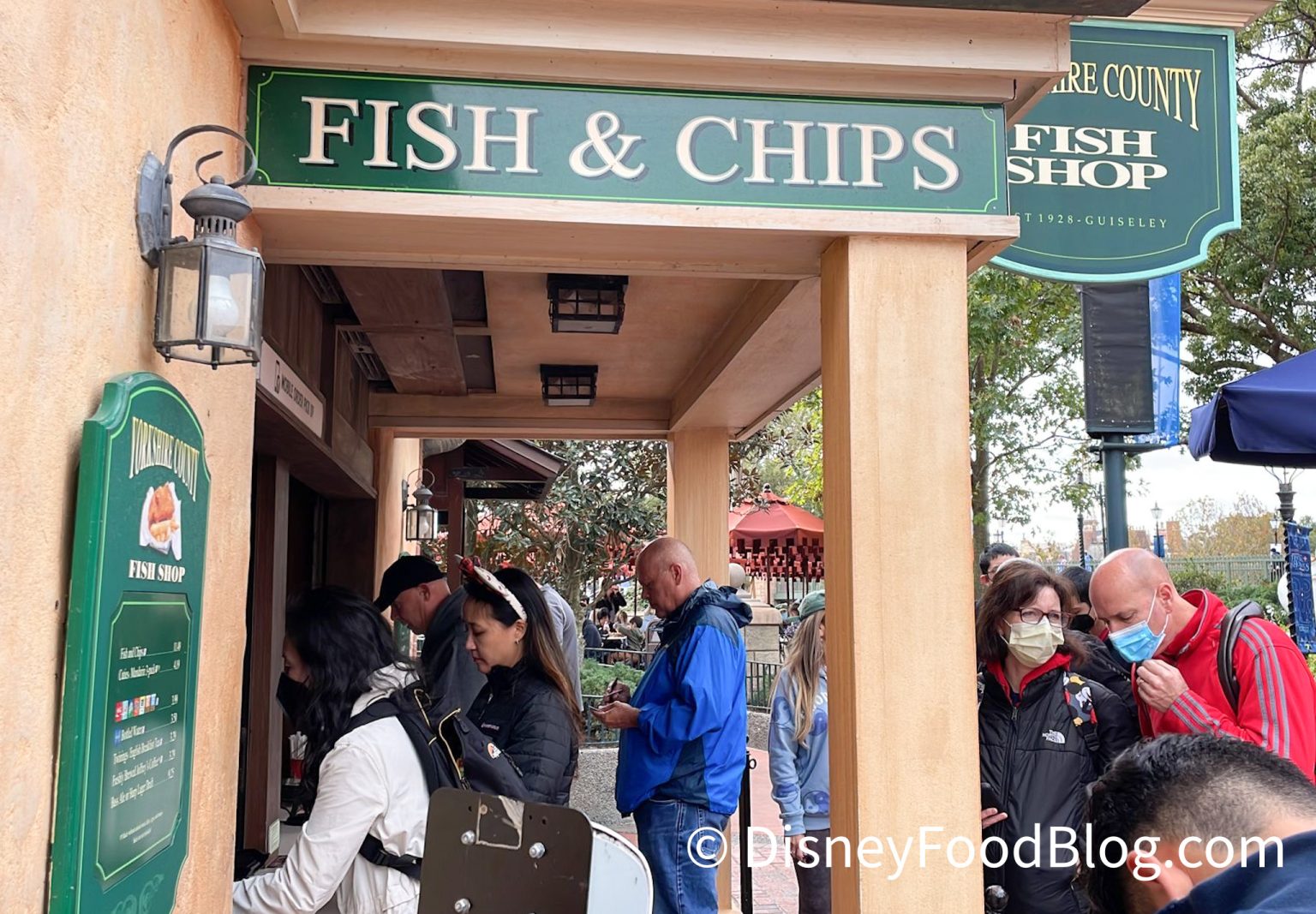 Review: Food SO GOOD It's the ONLY Thing On The Menu at This Disney ...