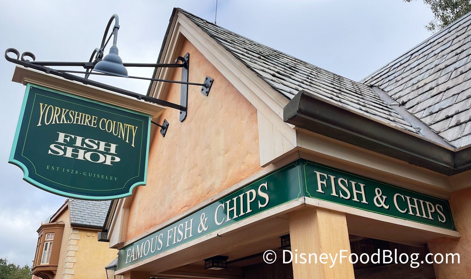 Review: Food SO GOOD It's the ONLY Thing On The Menu at This Disney ...
