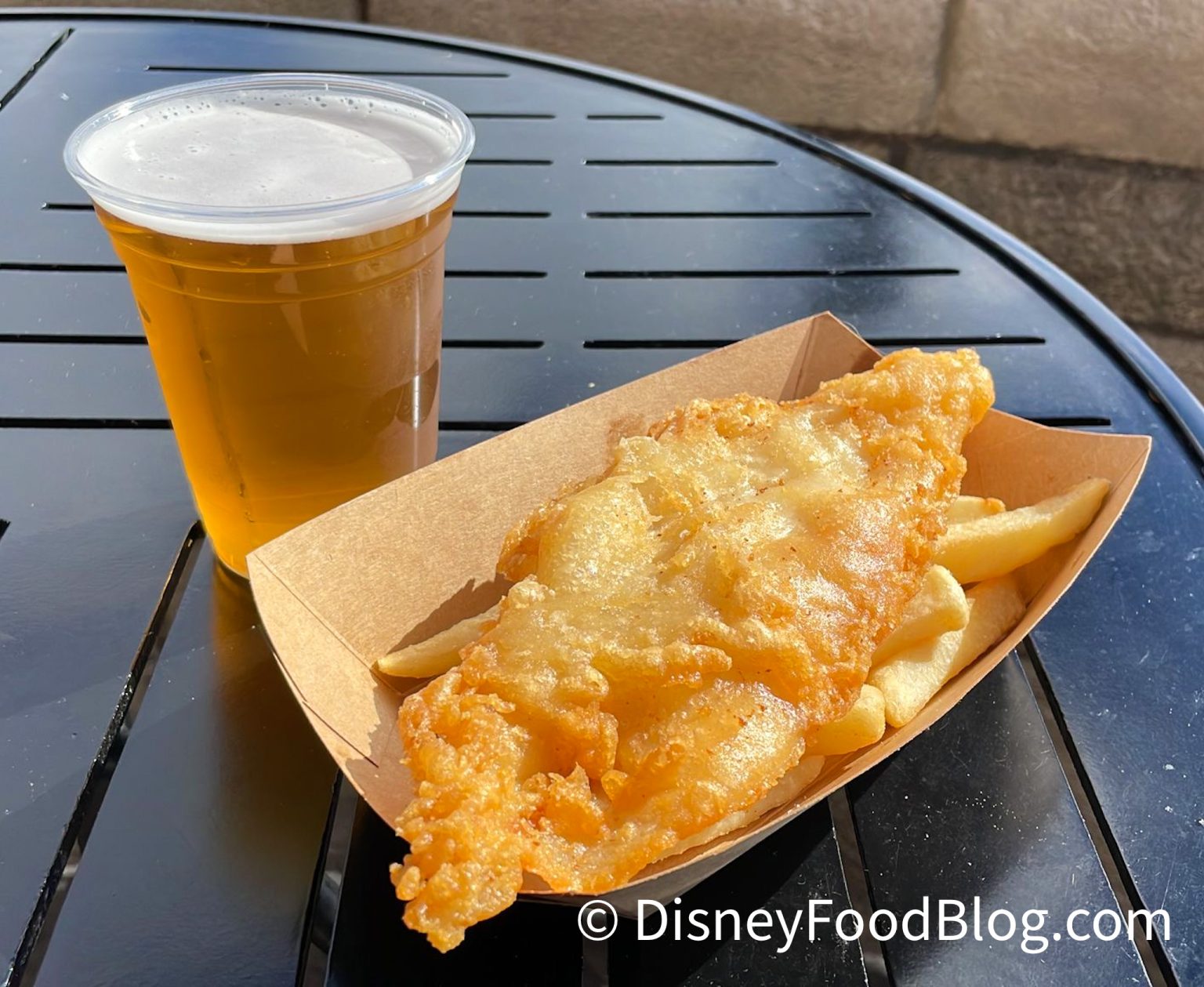 The One Disney World Restaurant Where You Can't Avoid Disney Adults ...