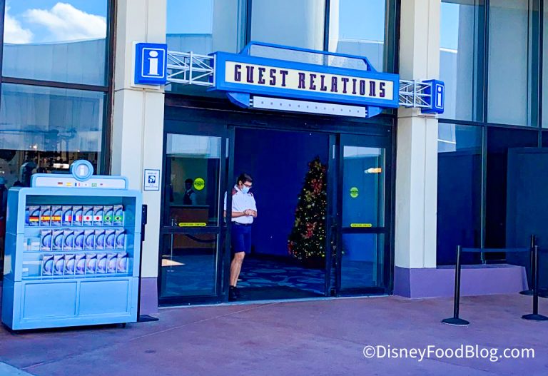 Did You Know About These 8 Disney Cast Member Traditions? | the disney ...