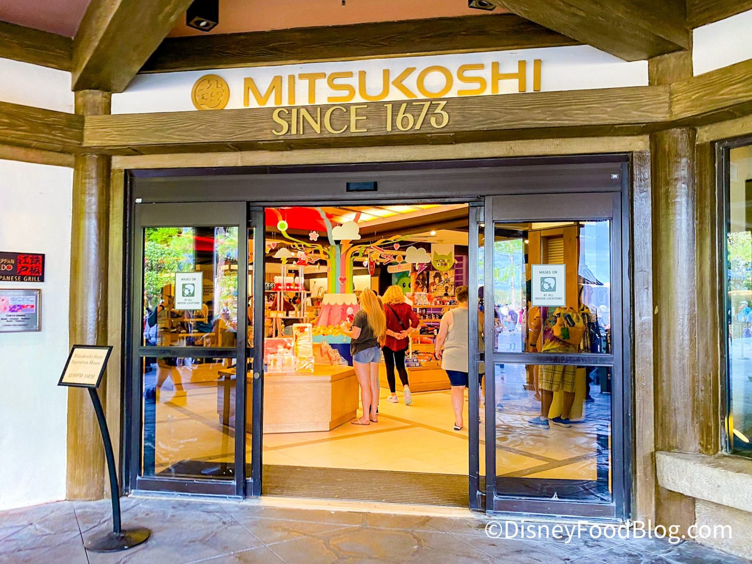 50 AMAZING Things You Never Knew Were in EPCOT | the disney food blog
