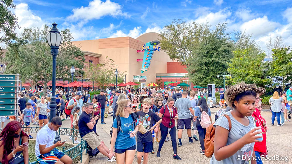 PHOTOS: What Were Disney World Crowds Like the Weekend Before Christmas ...