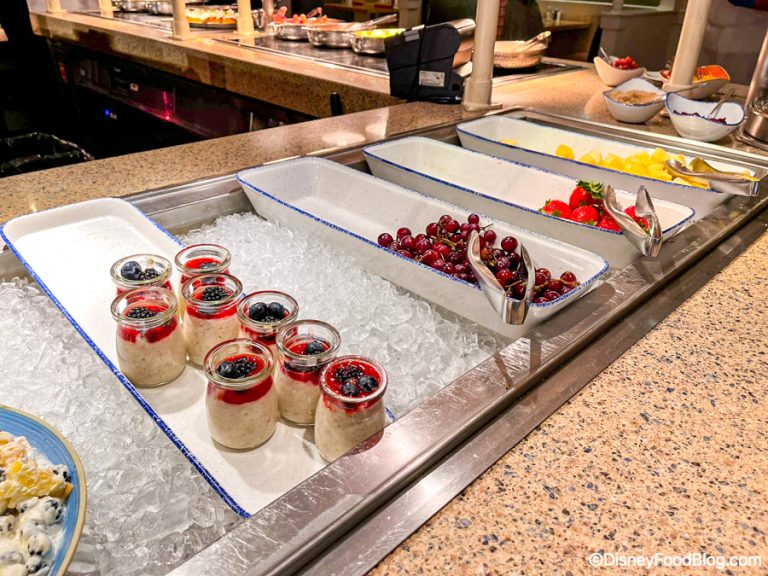 FULL REVIEW of One of Disney World's CHEAPEST Breakfast Buffets | the ...