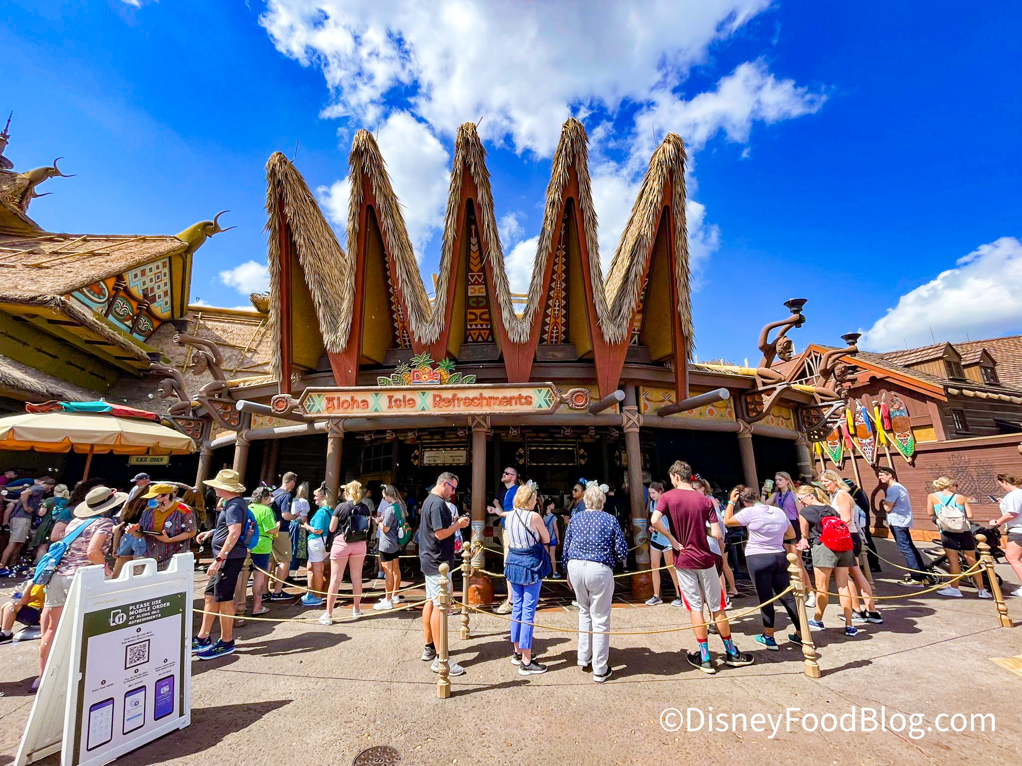 We Eat at Disney World Every Day. These Are the 5 New Snacks You CANNOT ...