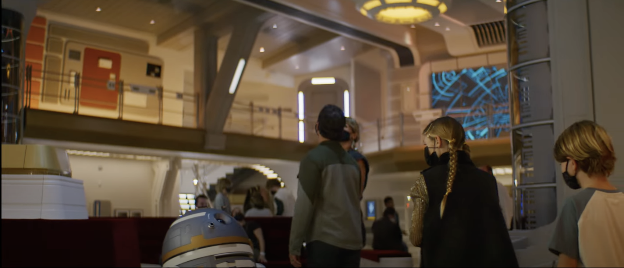 VIDEO: Catch a Glimpse of the INSIDE of Disney World's Star Wars Hotel ...