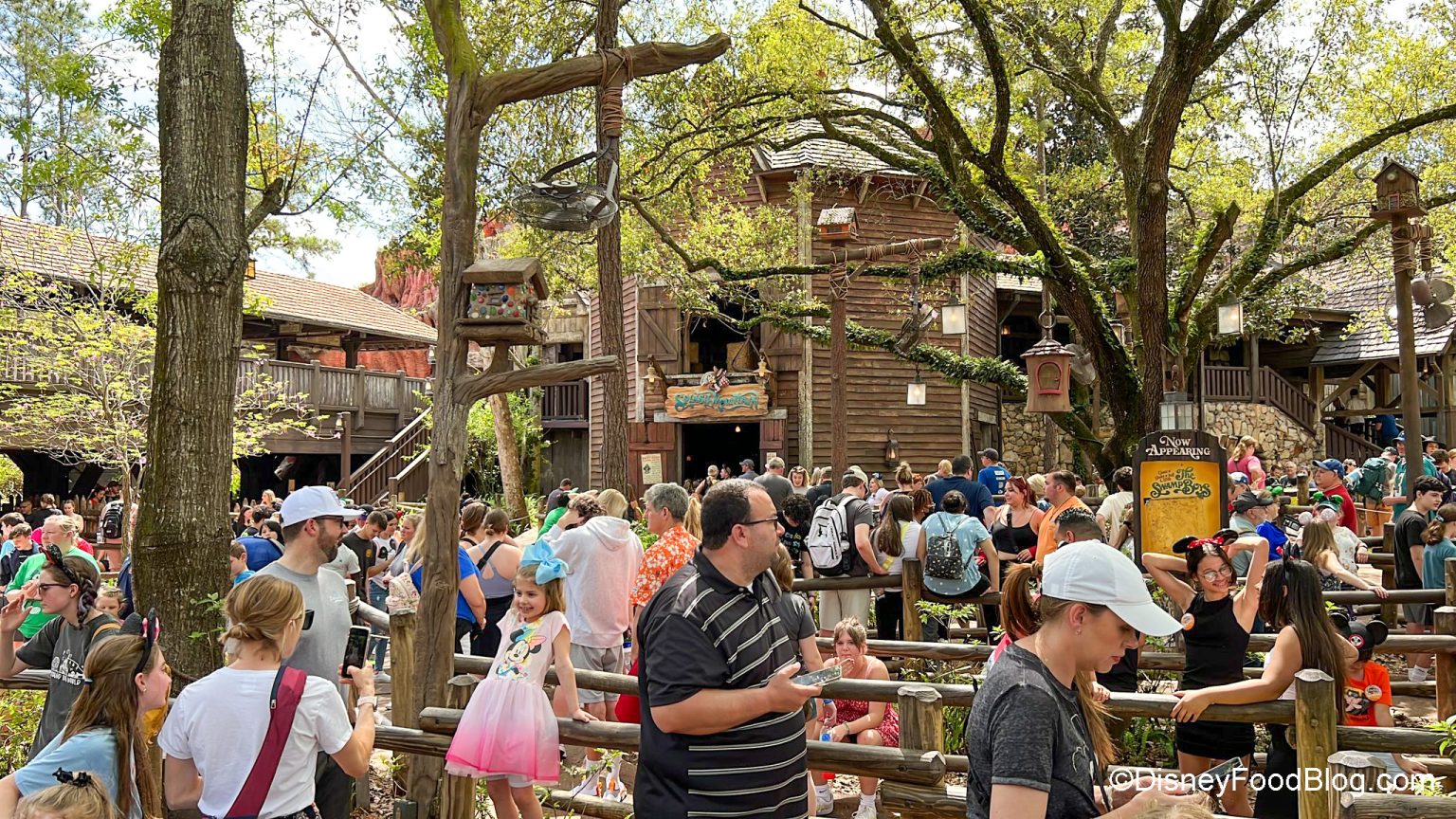 PHOTOS: This is Why We WARN You About Spring Break Crowds in Disney ...