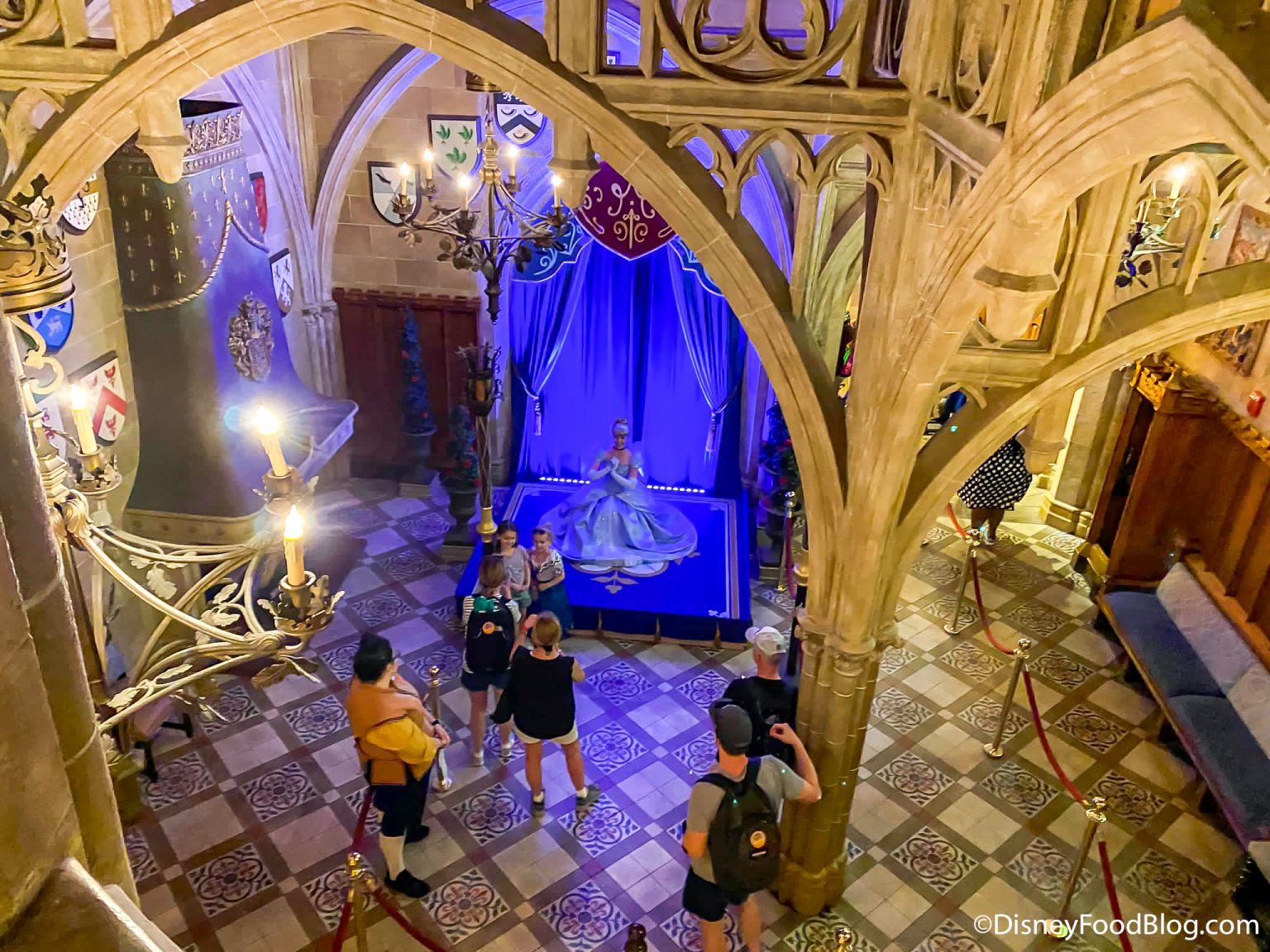 ALERT: Cinderella's Royal Table Sees Another BIG Character Meet and ...