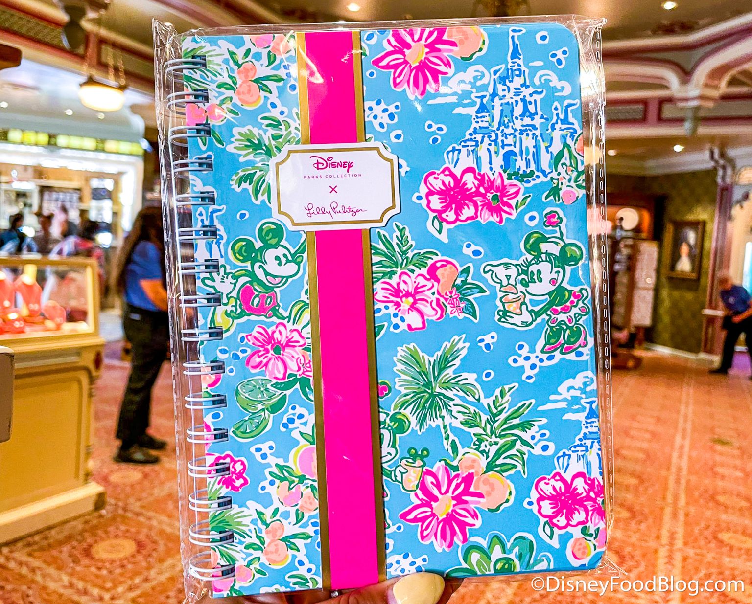 HURRY! The Sold Out Lilly Pulitzer Collection is Now in Disney World ...