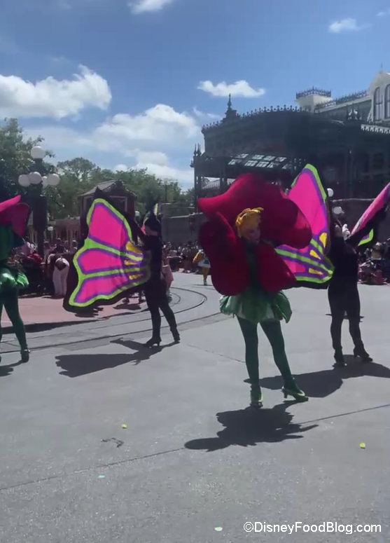 PHOTOS & VIDEO: First Look at This Year’s Easter Parade in Disney World ...