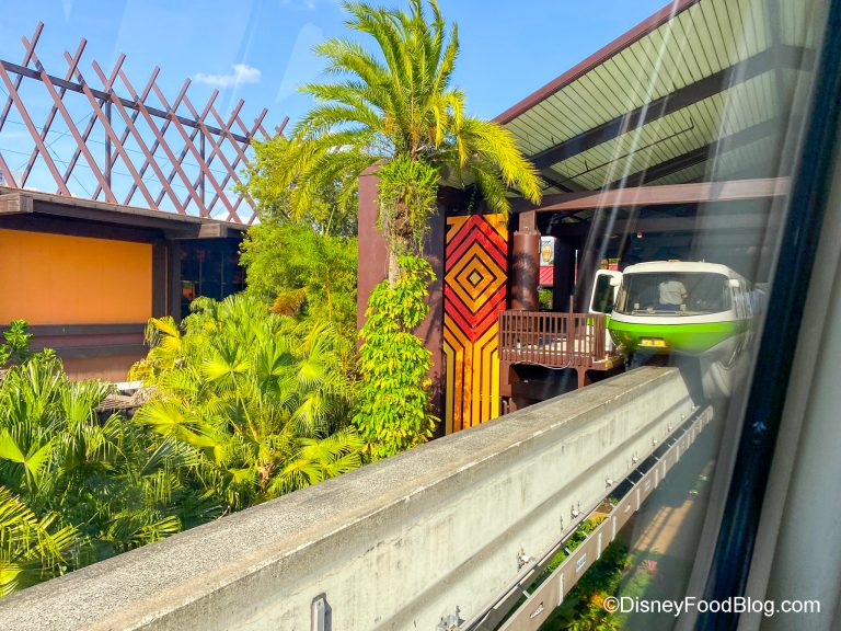 Disney's polynesian resort boat | the disney food blog