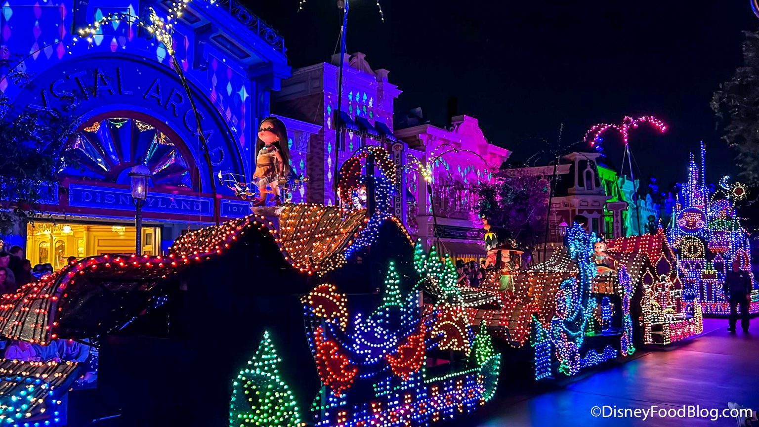 PHOTOS & VIDEOS: The Main Street Electrical Parade Is BACK in ...