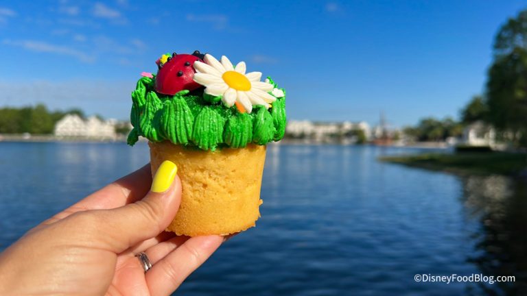 WARNING! 🚨 Disney World's New Treat Will Decorate Your Teeth | the ...
