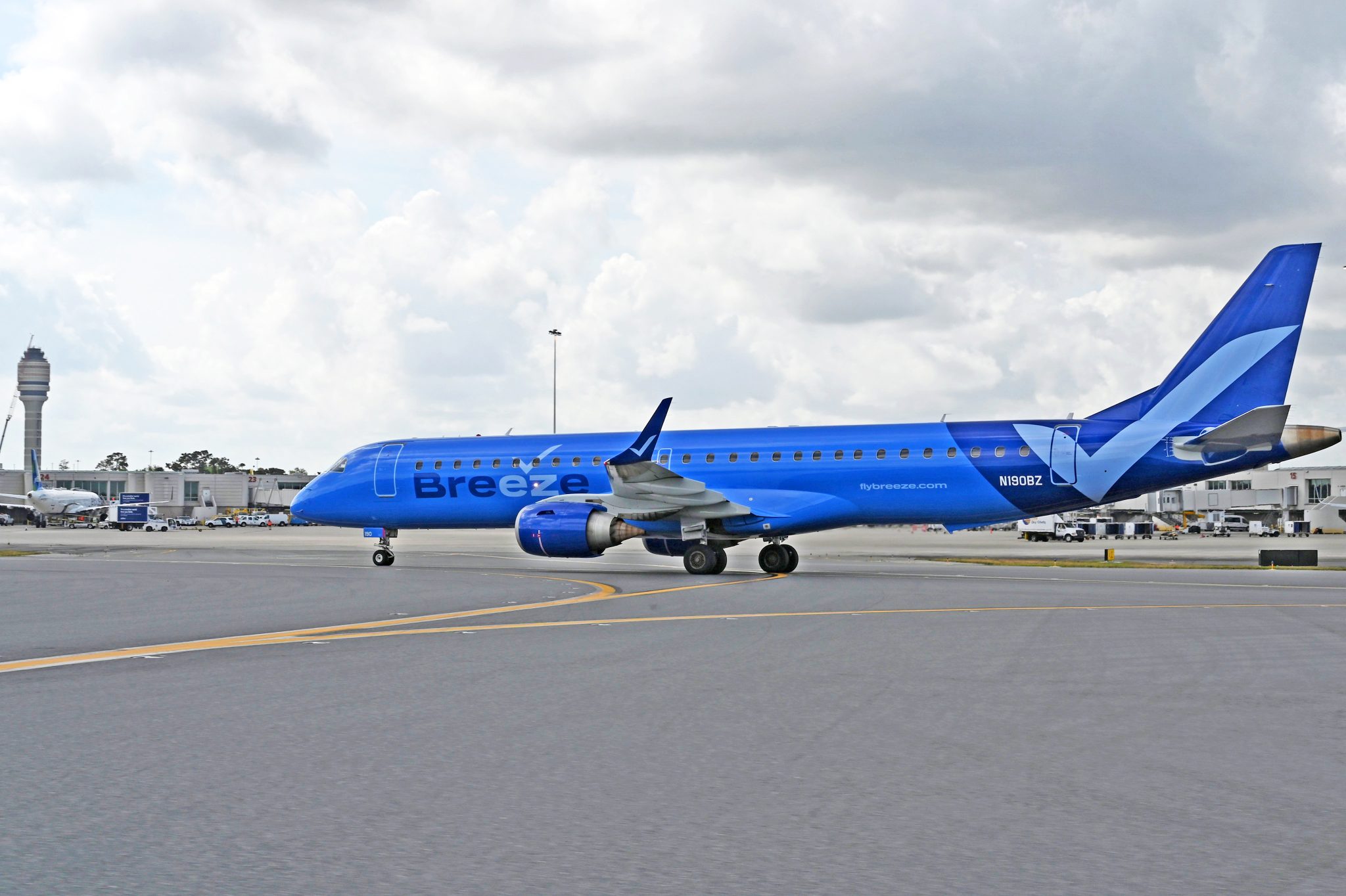 An Ultra-Low Fare Airline Adds NEW Nonstop Flights to Orlando Airport ...