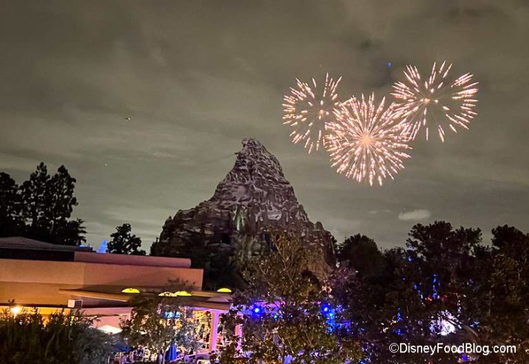 Prices DROP on Fireworks Dessert Party at Disneyland | the disney food blog