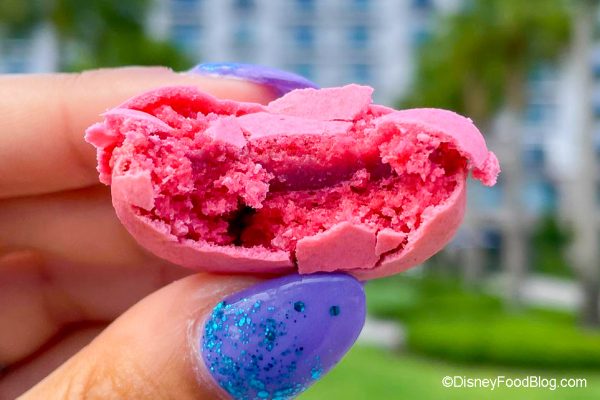 REVIEW: A BONUS Treat Comes With Disney World's Newest Dessert Trio ...
