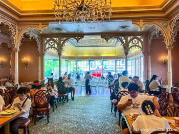 Follow Along as We Find Out If Disneyland's Parade Dining Package Is ...
