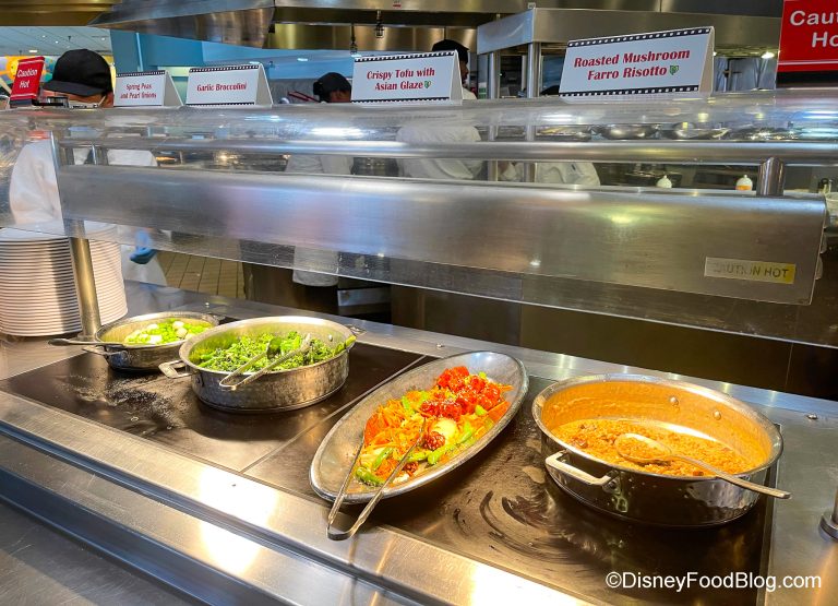 FIRST LOOK: The Buffet Is Back at a Character Dining Spot in Disney's ...