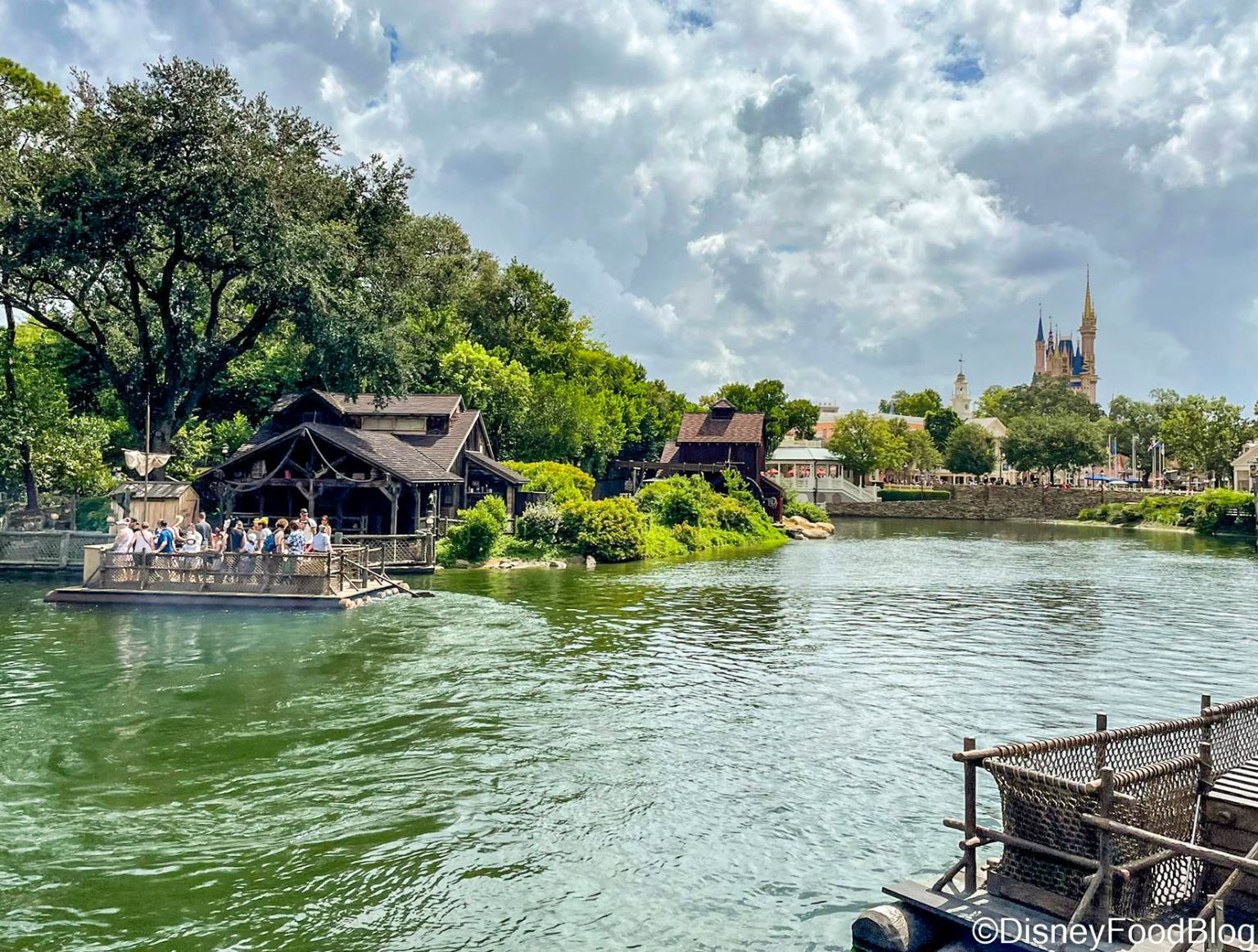 5 Places to Escape in Magic Kingdom When Your Anxiety Is Through the ...