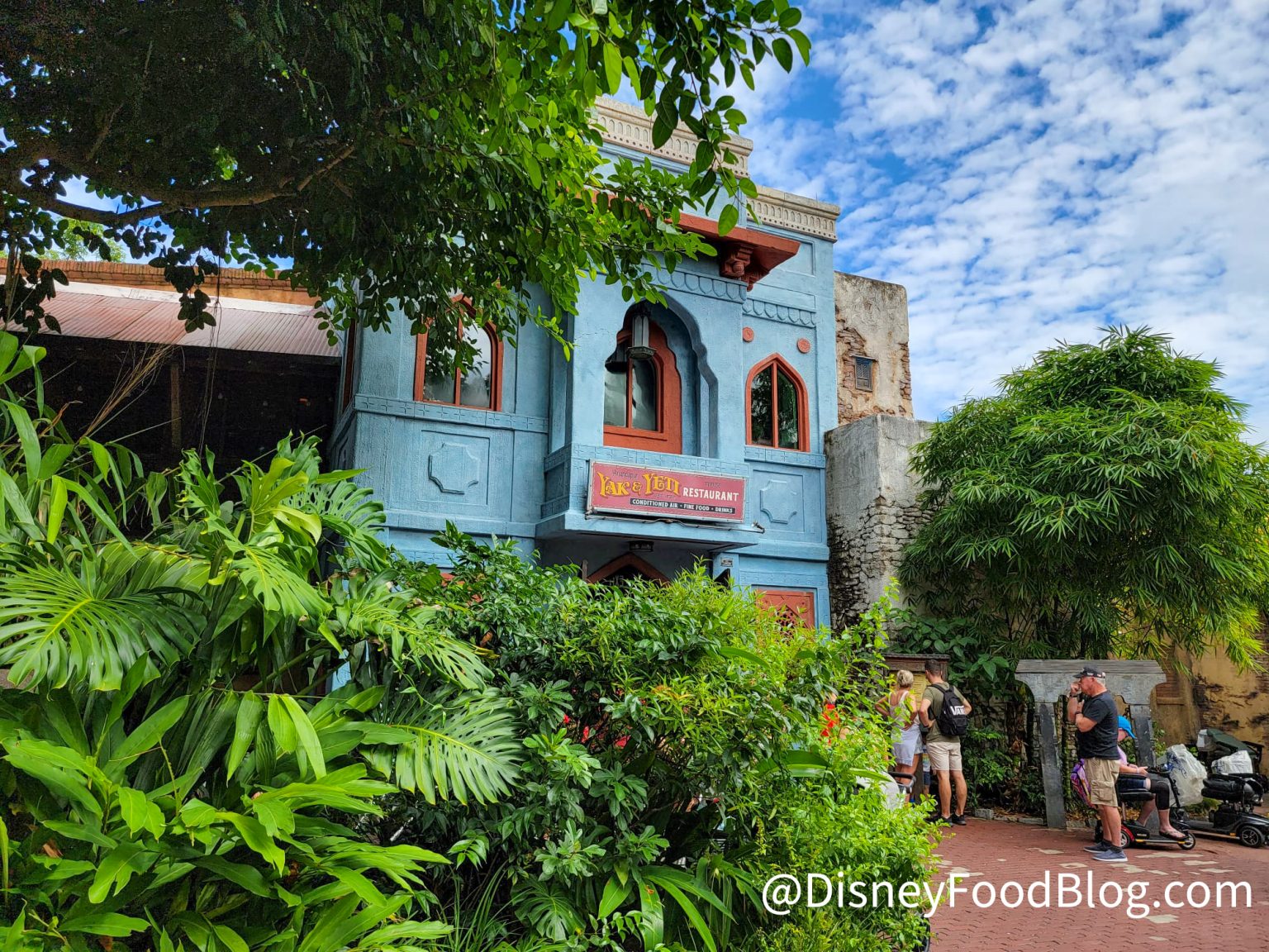 10 Horror Stories from Disney World Restaurants | the disney food blog