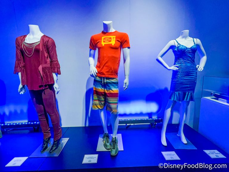 PHOTOS: Original Haunted Mansion Props On Display at the Walt Disney ...