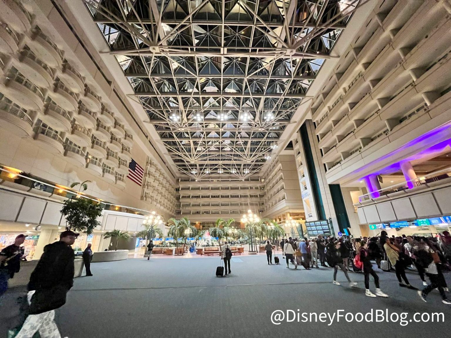 The Orlando Airport Had RECORD-BREAKING CROWDS in 2023 - Disney by Mark