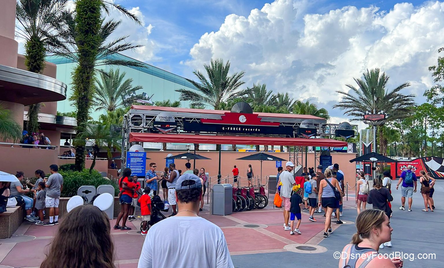 It's a Holiday Weekend in Disney World — Where Are All The People ...