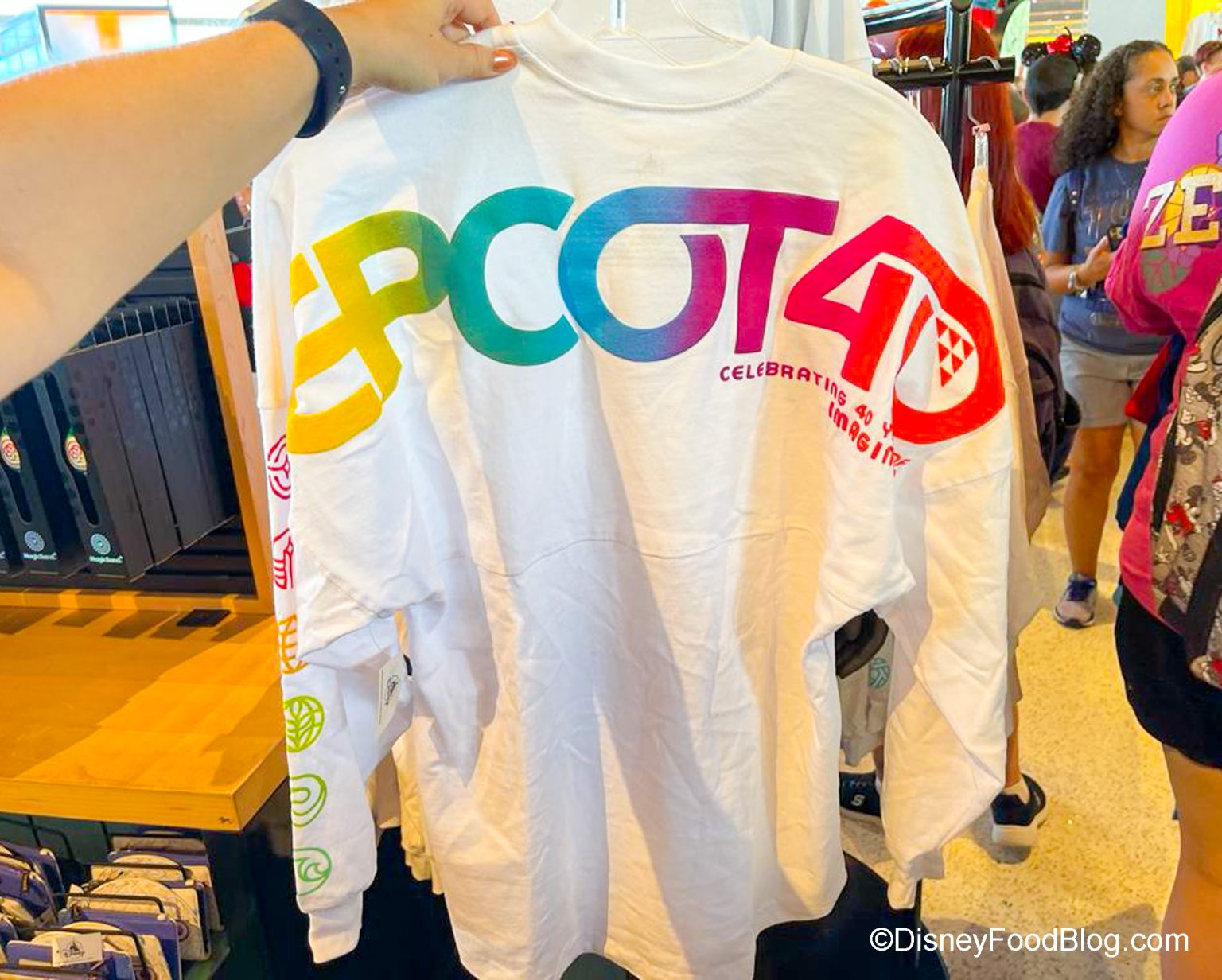 Crowds Line Up For HOURS to Get EPCOT 40th Anniversary Merchandise ...