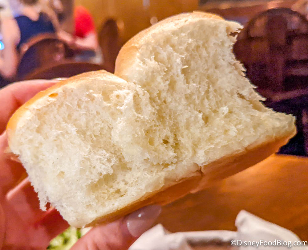 2022-wdw-mk-liberty square-liberty tree tavern-review-rolls-inside ...
