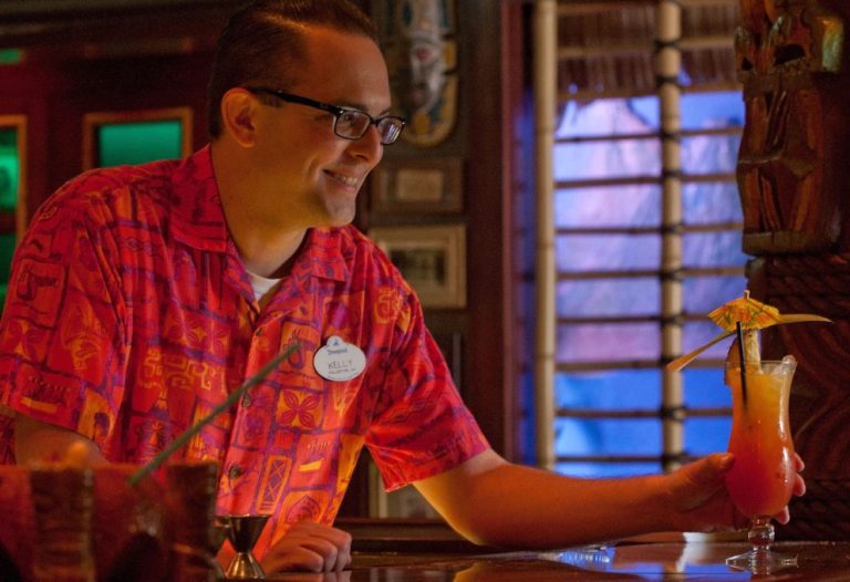 RECIPE! Disney's AMAZING Trader Sam's Enchanted Tiki Bar Shares 2 NEW ...
