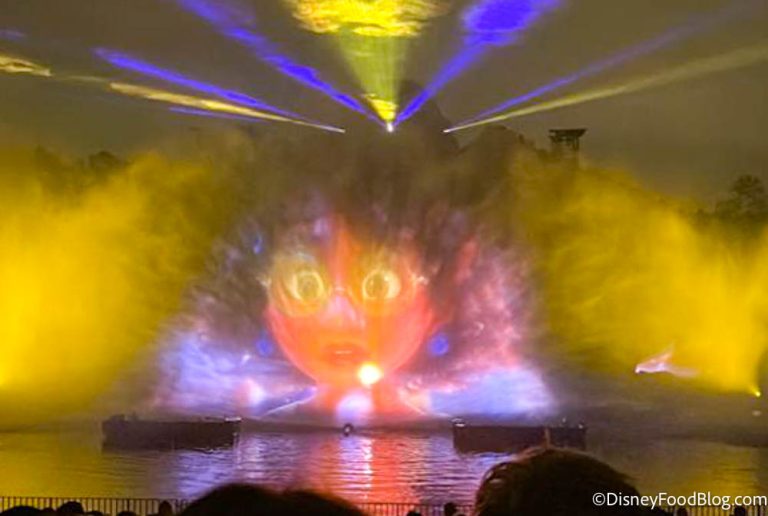 HUGE Holiday Updates, Fantasmic! Officially Returns, and MORE Important ...