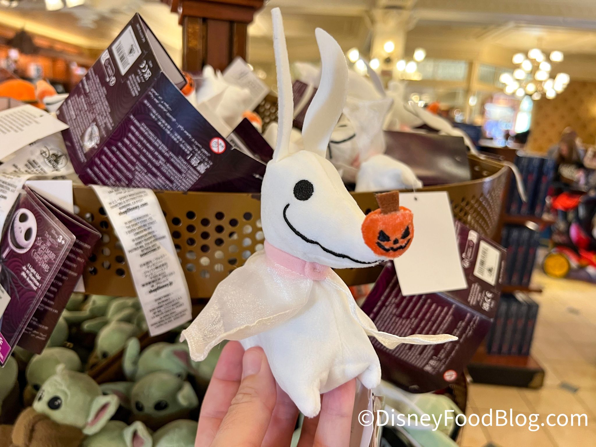 What's New at Magic Kingdom: A MAJOR Store Change | the disney food blog