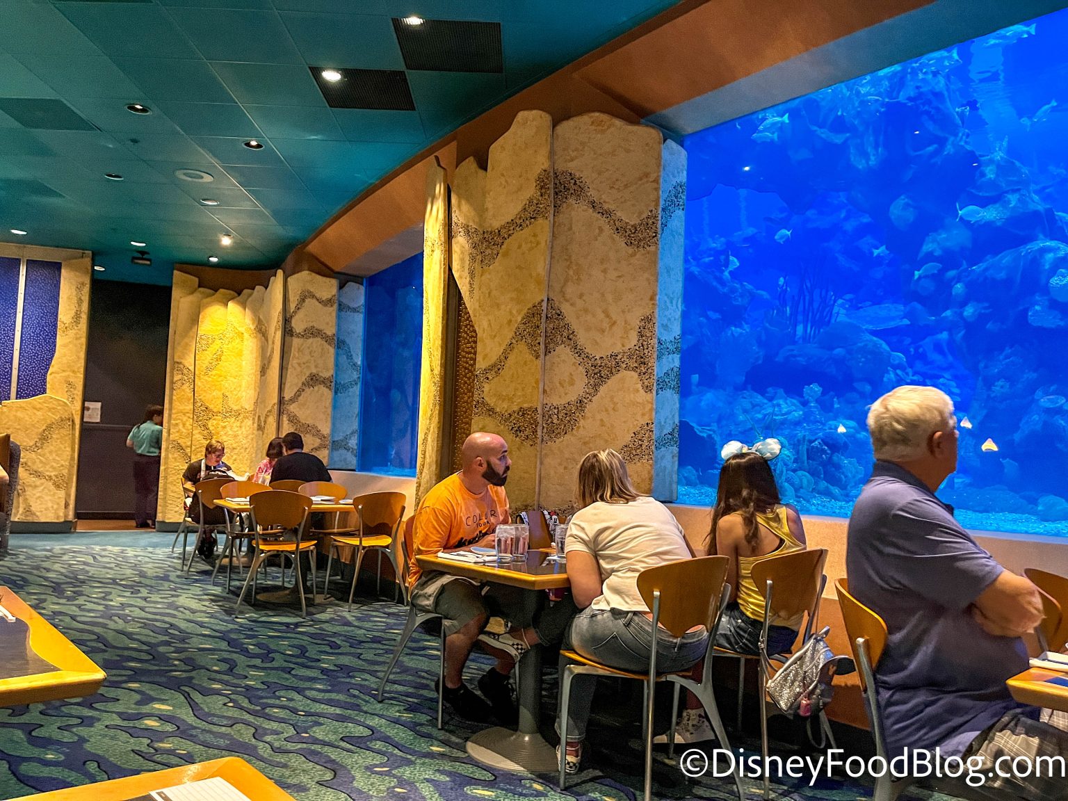 REVIEW: Does This EPCOT Restaurant Really Deserve Its Poor Reputation ...