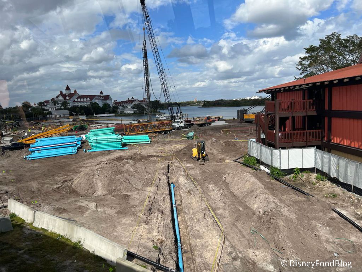 PHOTOS: A NEW Building Takes Shape at Disney's Polynesian Village ...