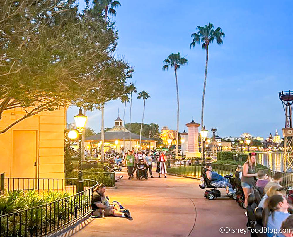 The UNUSUAL Crowds at the Return of EPCOT Forever Fireworks - Disney by ...