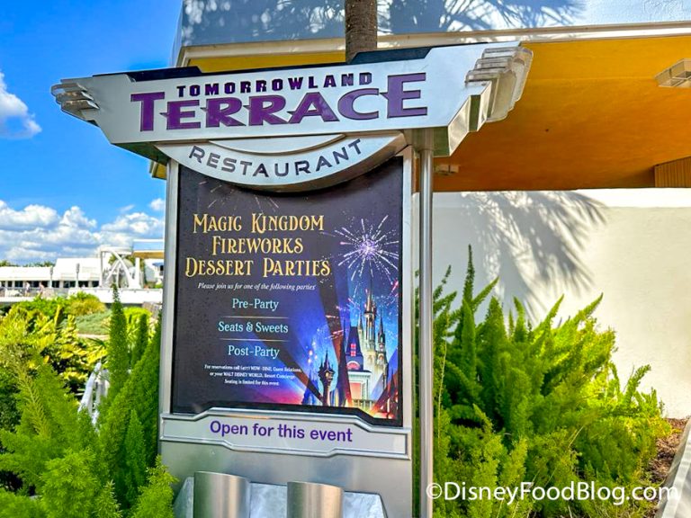 Tomorrowland in Walt Disney World's Magic Kingdom | the disney food blog