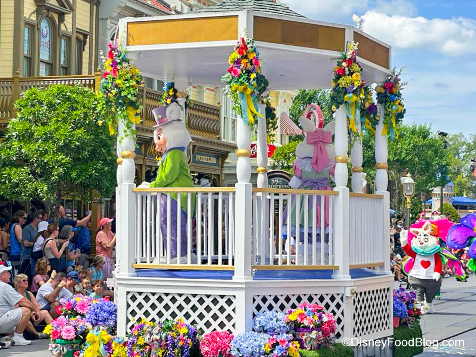 VIDEOS: The Disney World Parade That Only Happens ONE WEEKEND Each Year ...