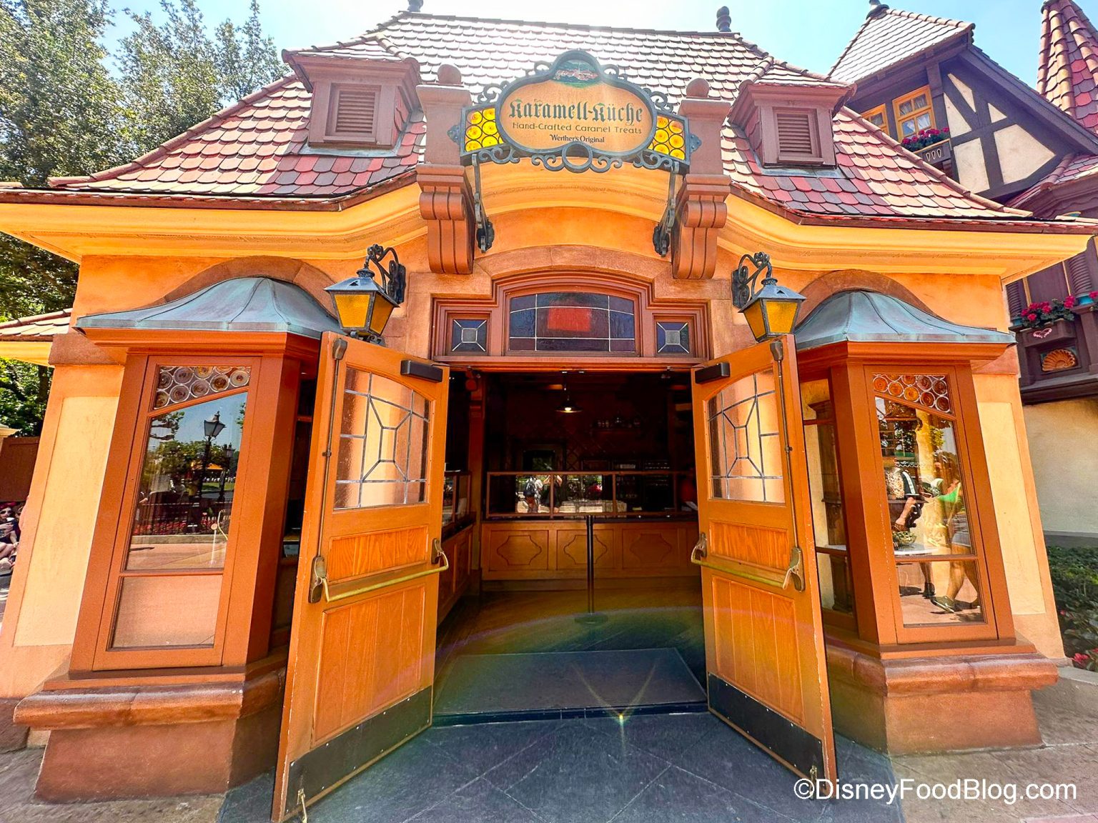 ALERT! One of Our FAVORITE Snacks Is BACK at Karamell-Küche in EPCOT ...