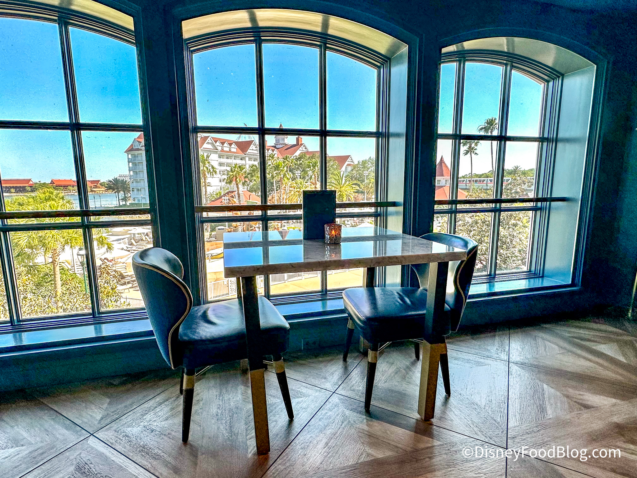 Our Honest Opinions on the Enchanted Rose Lounge in Disney World | the ...