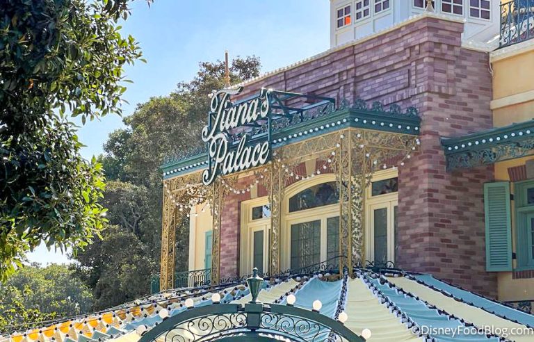 FULL REVIEW of Disney's Tiana's Palace Restaurant | the disney food blog