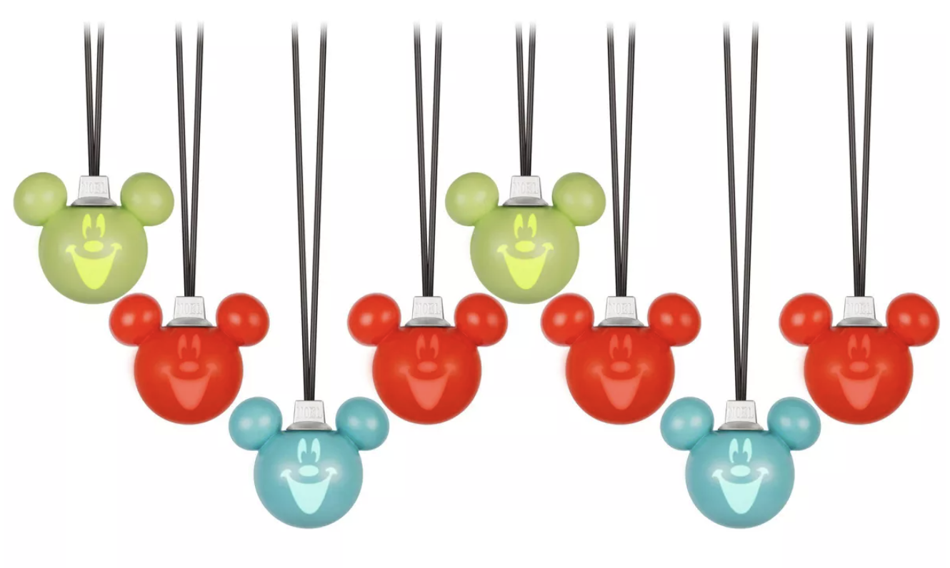 The Classic Disney Christmas Decor of Our DREAMS Is Online Now at ...