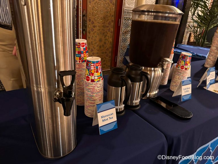 A SECRET Lounge Just Returned to EPCOT!🤫 | the disney food blog