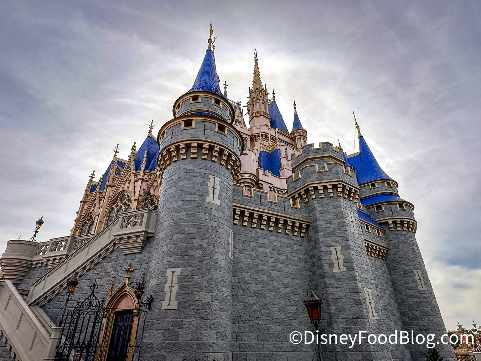 NEWS: Massive Fire Near Disney World Affecting Air Quality in the Parks ...