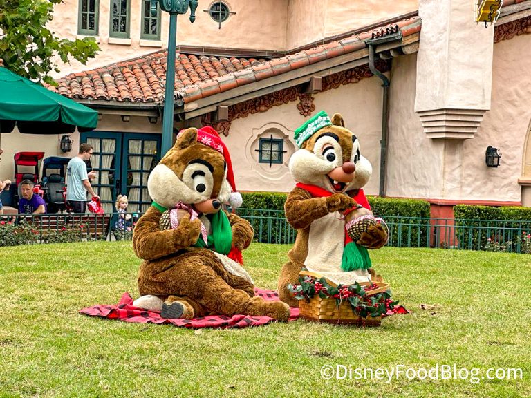 6 EASY Disney Recipes to Make for the Holidays | the disney food blog
