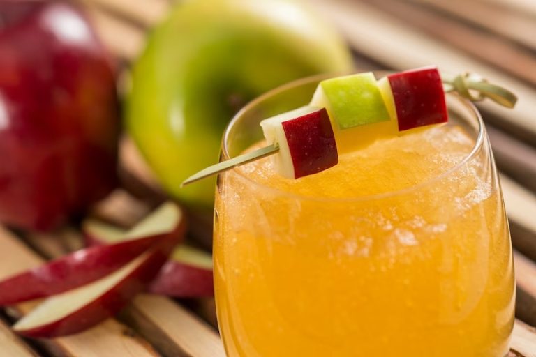 5 Disney Apple-themed Recipes to Make for the Holidays | the disney ...