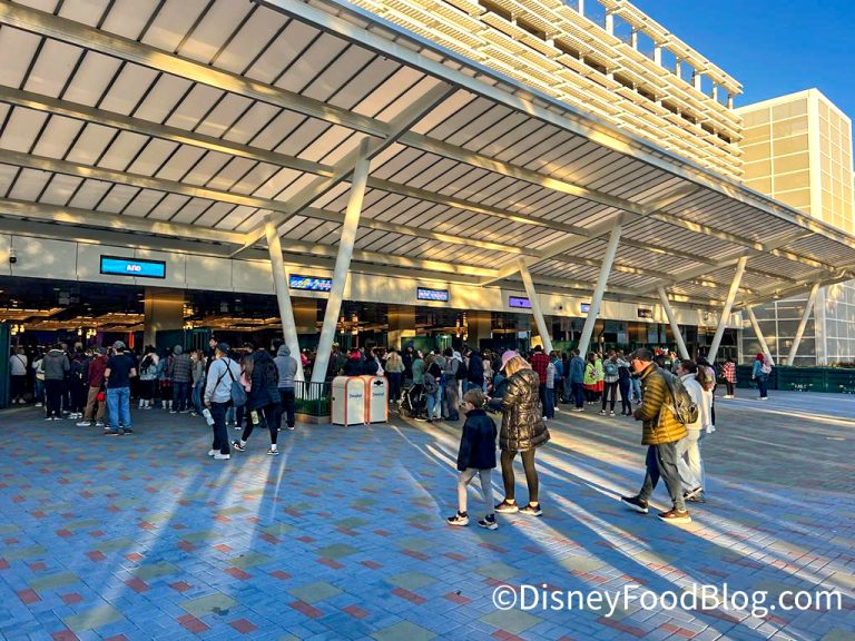 NEW Disneyland Shuttles Will Begin From 10 Nearby Hotels At End of ...